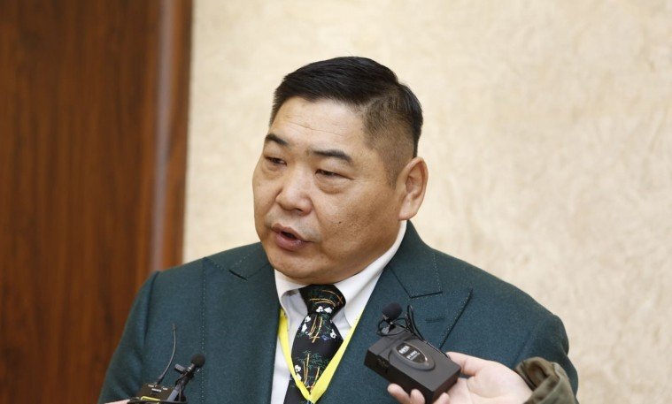 Д Кёкүшюзанбатбаярыг шүүх хуралд гэрч ирсэнгүй